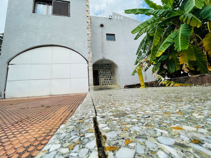 Casahilde Backpackers|safe Parking|kitchen|lubango - Angola
