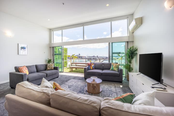 Harborfront Penthouse | Free Parking | Chill Vibes - Auckland