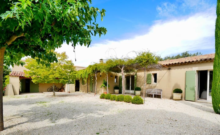 Panoramic Bonnieux Interior Designed Villa - Bonnieux