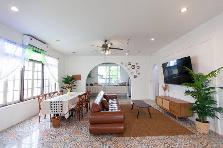 古城内核心区域 | 绝佳位置5卧独栋 | 家庭出行、好友团聚 | 生活便利 - Chiang Mai