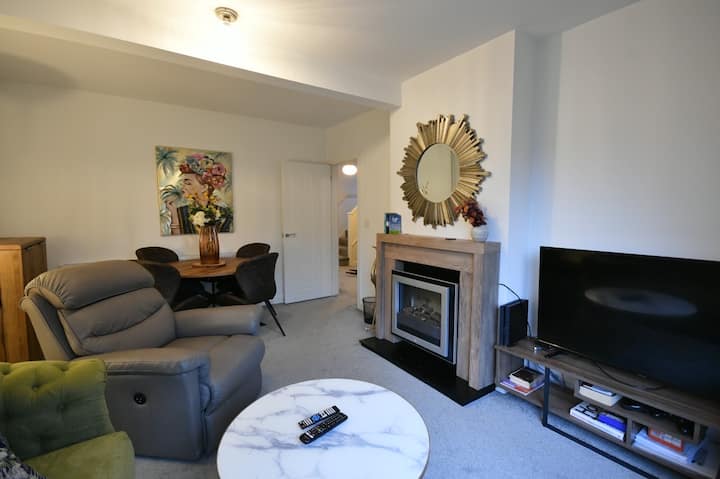 Perfect For Families & Relaxing Stays - 3bed Home - Watford