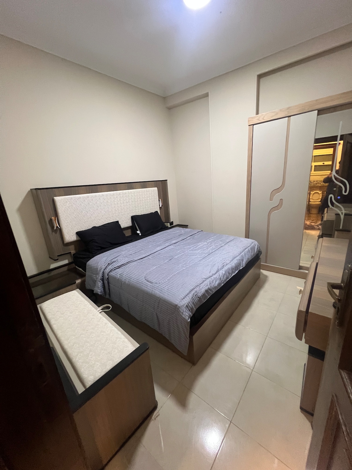 Appartement de quatre pièces avec entrée privée dans le septième ...