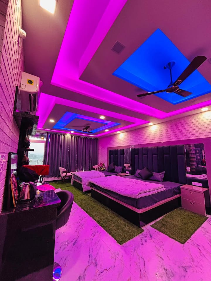 Ganga Valley Penthouse + 6 Rooms+no Lift - Rishikesh