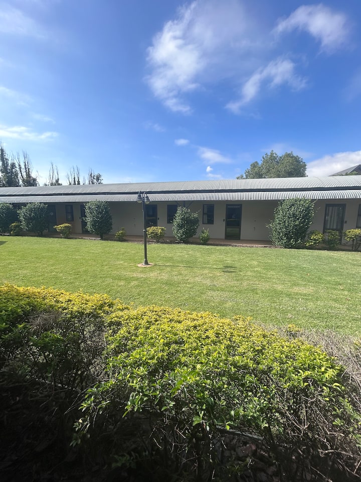 Simple Overnight Guest Room | Paarl–wellington - Paarl