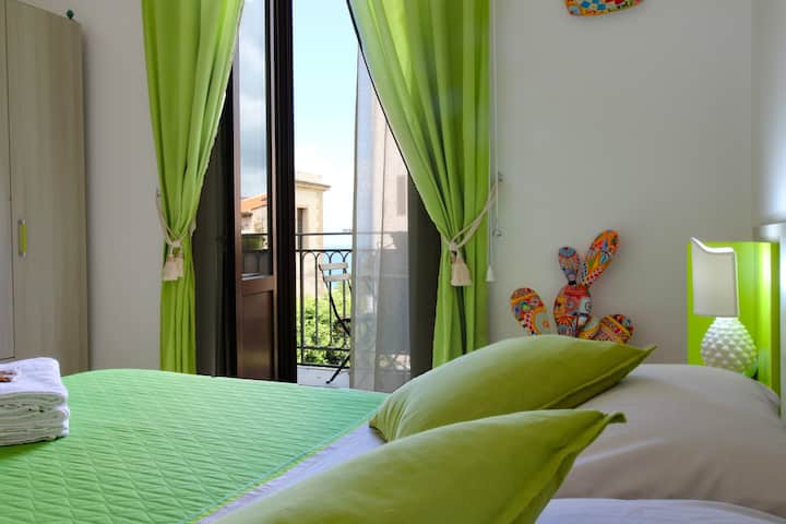 The Palace B&b And Apartments - Santo Stefano di Camastra