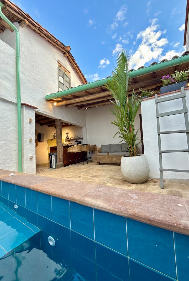 Casa Con Piscina A 3 Cuadras Del Parque Principal - Barichara