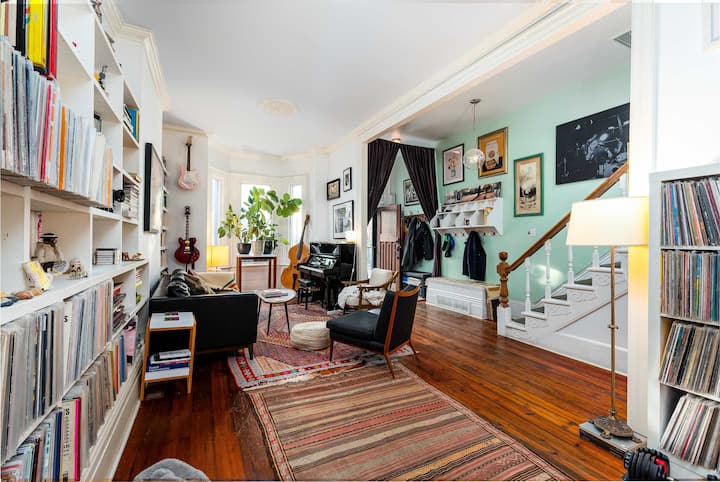Elegant 3br Toronto Home • Fully Equipped + Piano - Allan A. Lamport Stadium