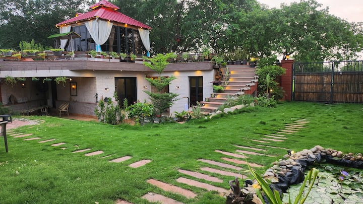 A Pause From The World, A Return To Yourself - India