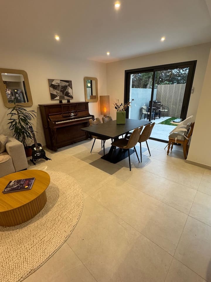 Maison Moderne Familiale – Calme, Design Et Jardin - ibis Moulins