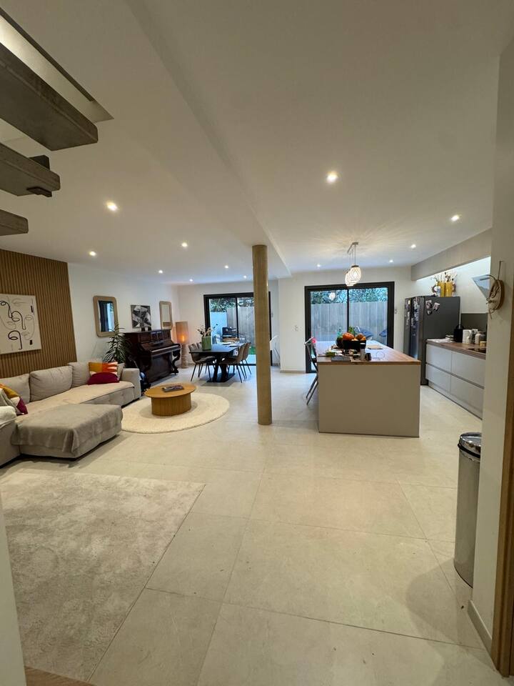 Maison Moderne Familiale – Calme, Design Et Jardin - Yzeure