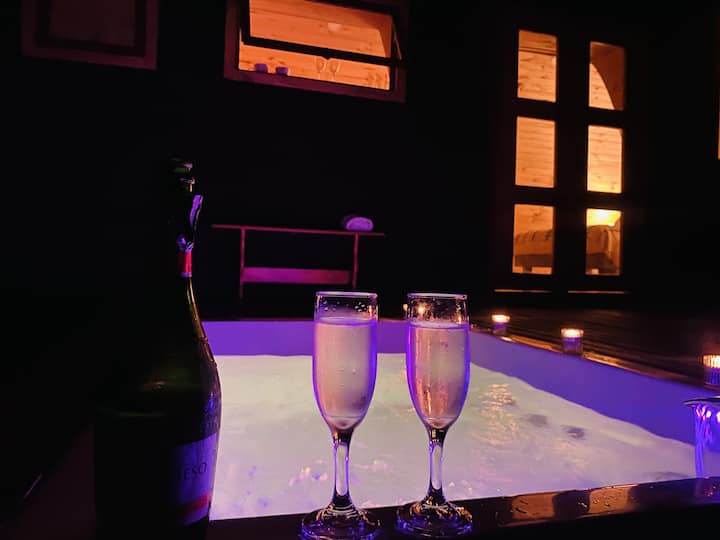 Romantic Mountain Getaway: Private Jacuzzi & Pool - Pirque
