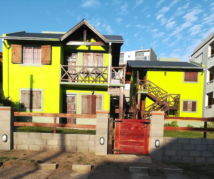 Complejo De 6 Cabañas 80 Metros De La Playa - Villa Gesell