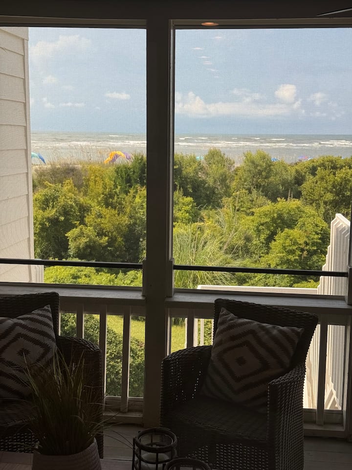 Beach Club Paradise - Mount Pleasant