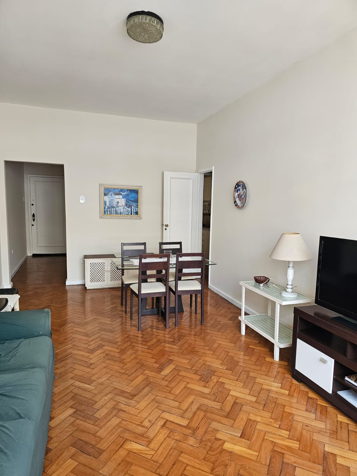 115 sq. meters, 3 Bedrooms with new split air conditioning + 180 meters ...