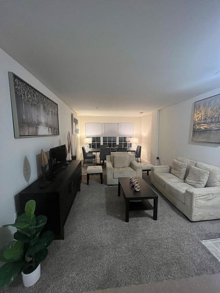 Heart Of Raleigh | Minutes From Everywhere - Raleigh, NC