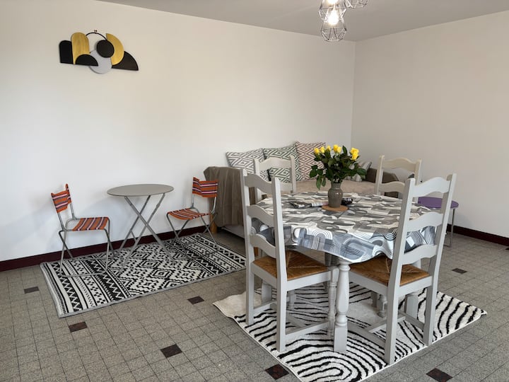Appartement Coeur De Ville Avec Jardin, Proche Mer - Arzano