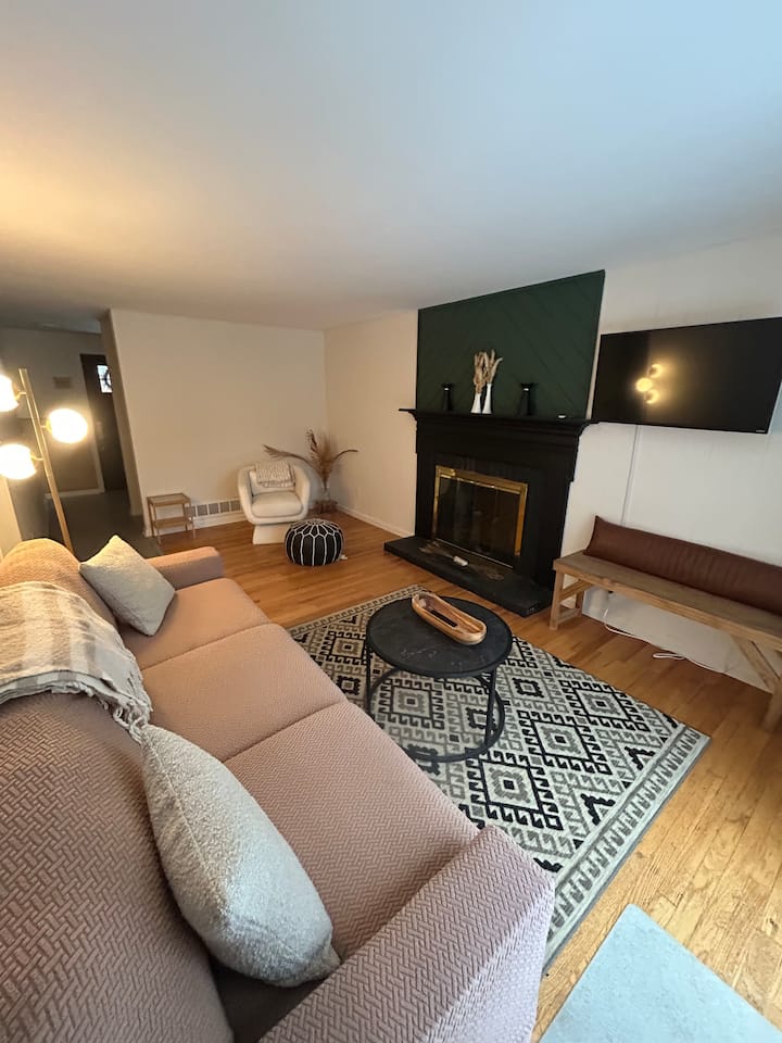 The Penn Lear House - Monroeville, PA