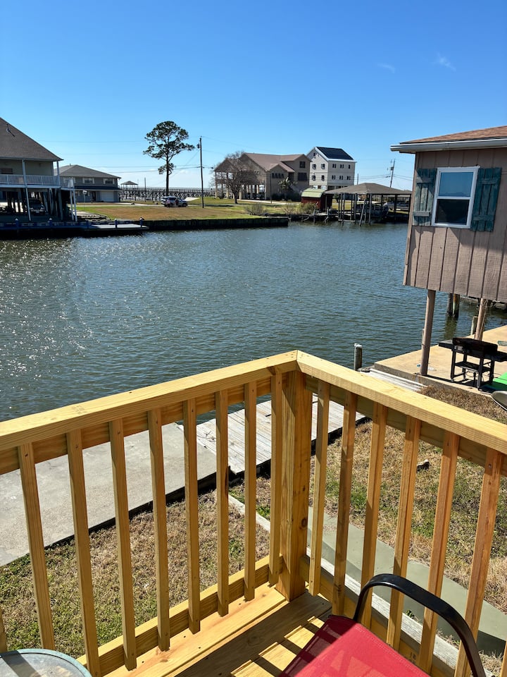 Lake House Paradise- Mid Term Rental - Slidell, LA