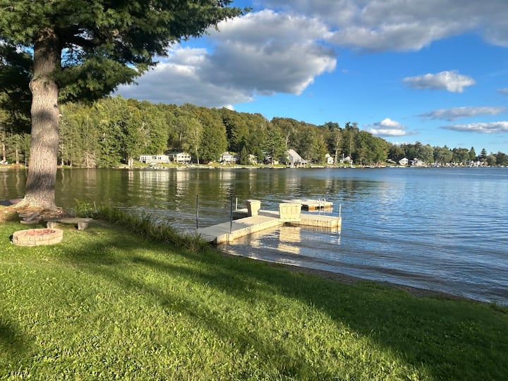 Large, Fabulous Lake House! - Montrose, PA