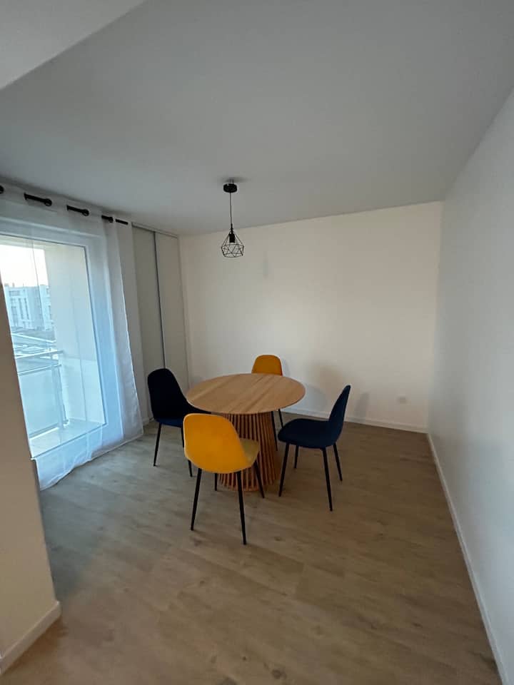 Appartement Familial Dans Une Résidence Privée - Nord