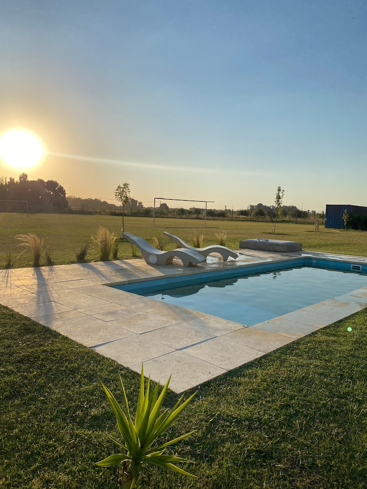 Hermosa Casa Quinta Con Amplio Parque Y Pileta - Mercedes