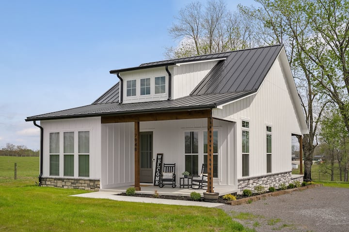 Mary Ann’s Farmhouse – Charm & Comfort On The Farm - Cookeville, TN