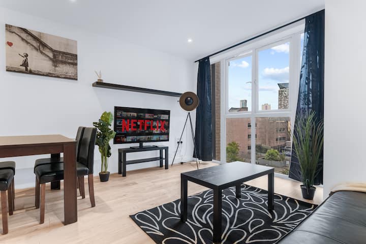 Cutlass Haven – Central 1-bed Stay | Fast Wi-fi - Birmingham