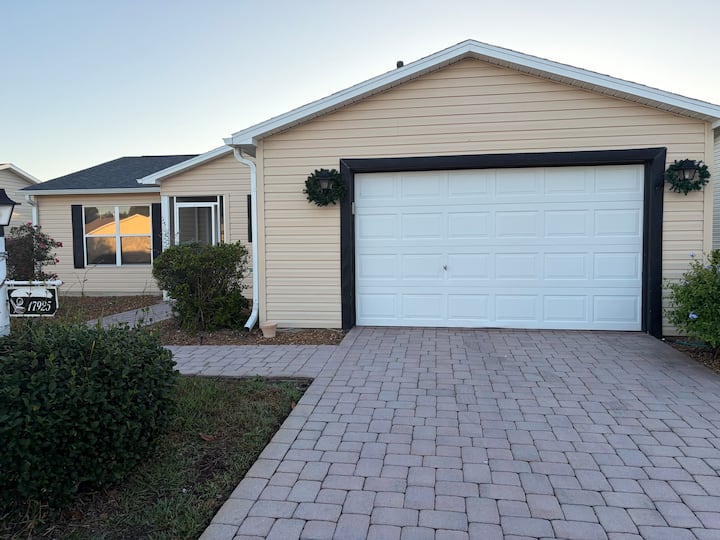 Cozy Village House - The Villages, FL
