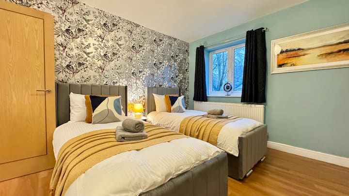 Stylish 2-bedrooms | Gated Parking | 2 Bathrooms - Doncaster