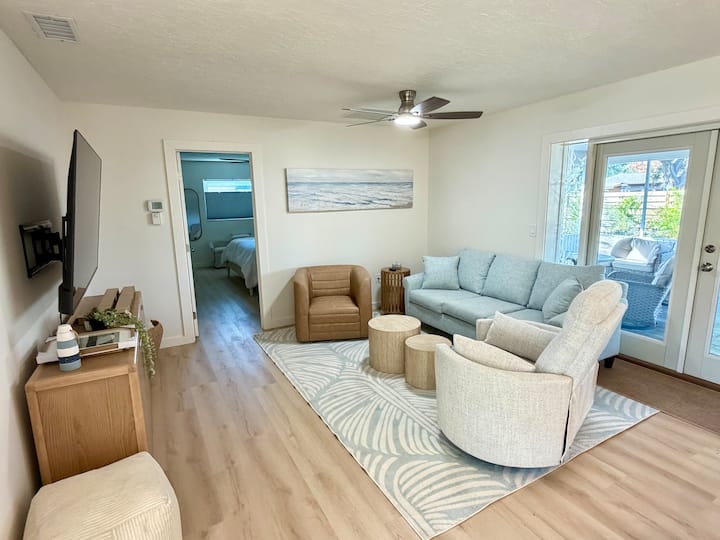 Coastal Cottage 2 - Close To Beach - Updated - Bradenton, FL