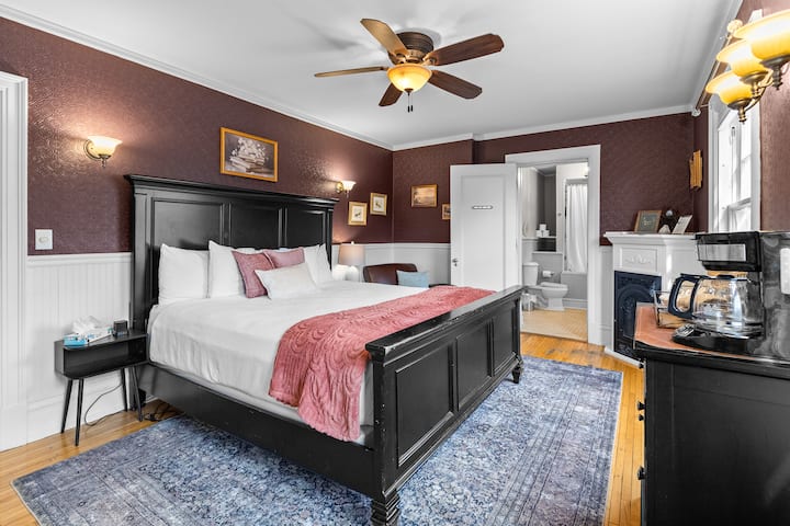 Ryerson Suite, Heirloom Hotel Collection - Duluth, MN