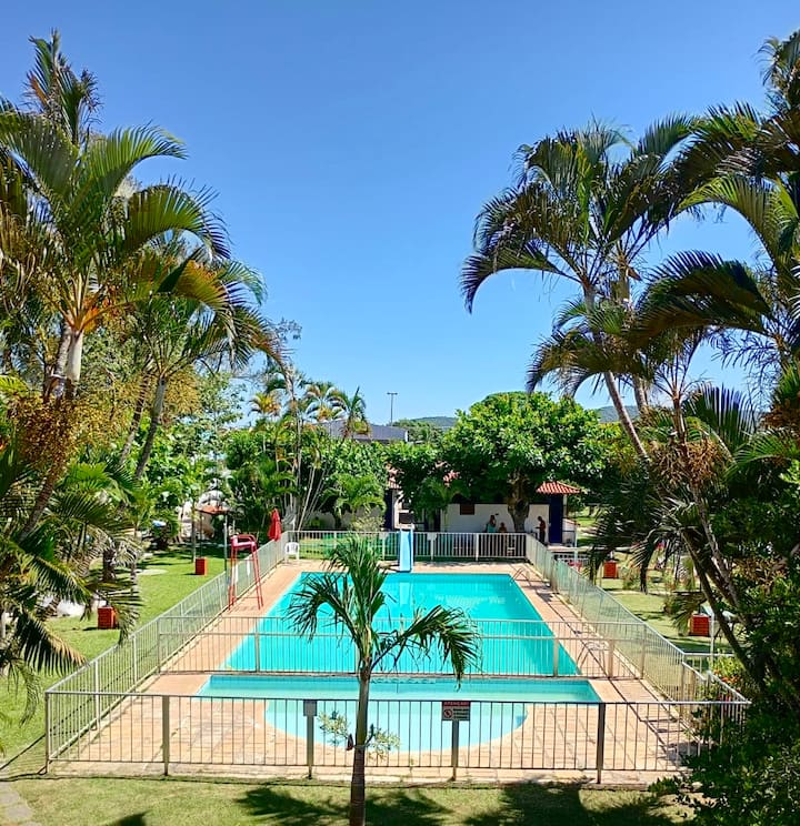 Bangalô Com Piscina E Salão De Jogos - Cabo Frio