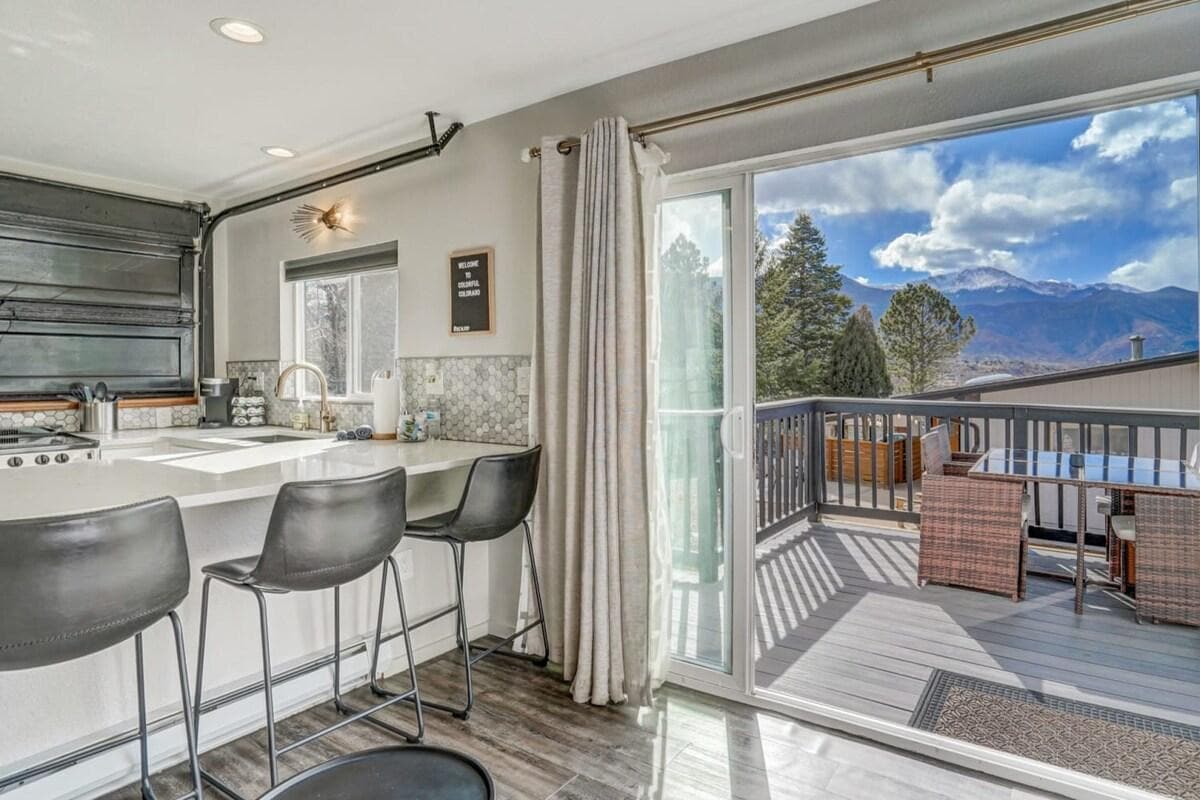 PeakView Lil Lux! Jacuzzi y vistas a la montaña - Casas en renta en ...