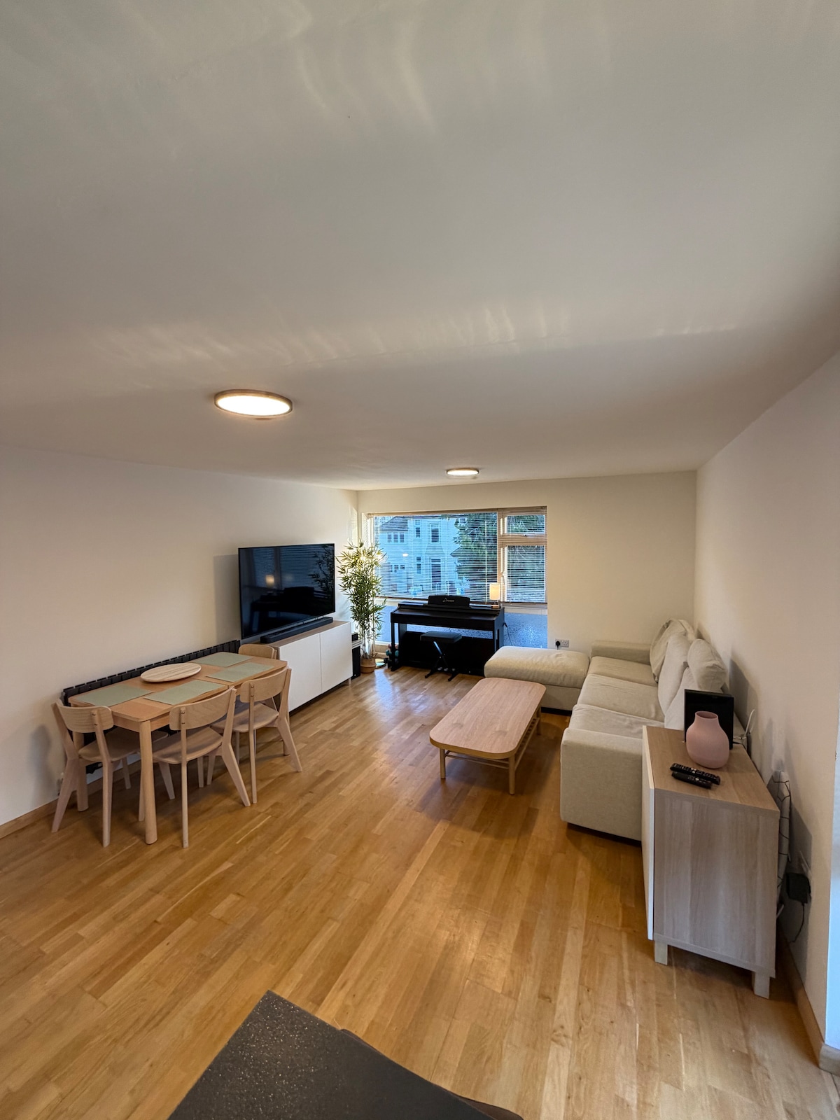 Appartement de deux chambres au centre de Clifton avec stationnement ...