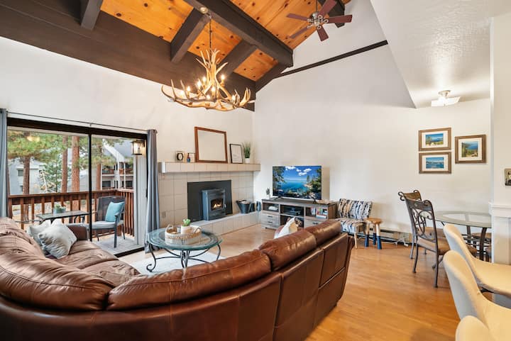Walkable Tahoe Retreat - 3bd/3ba - Carson City, NV