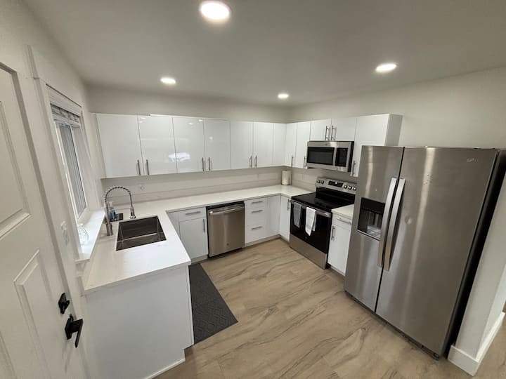 Basecamp Salt Lake | 3br/2ba Entire Home - Salt Lake City, UT