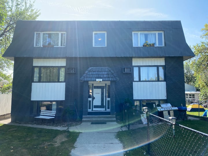 2 Bedroom Apt In The Middle Of Town. - Great Falls, MT