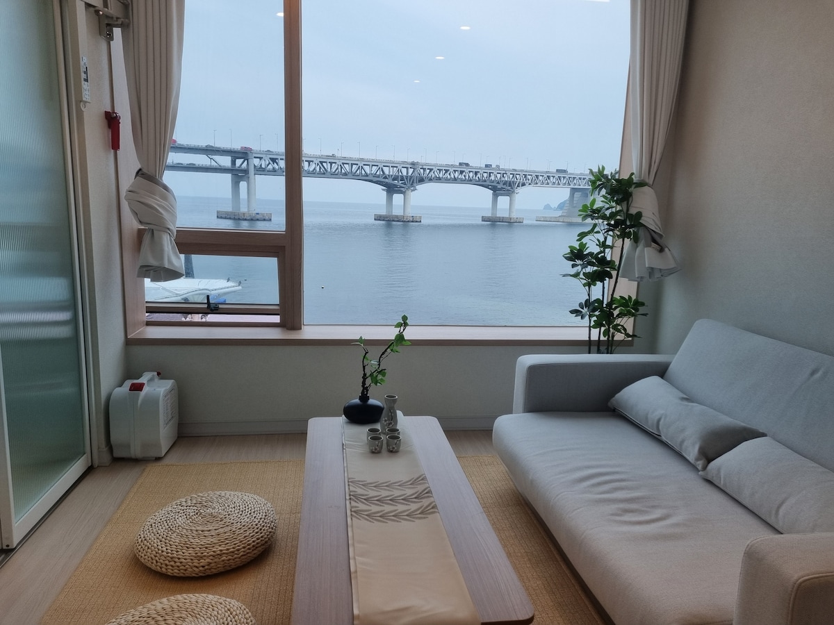 Gwangan Bridge Ocean View Latest Construction #Ocean View Accommodation ...