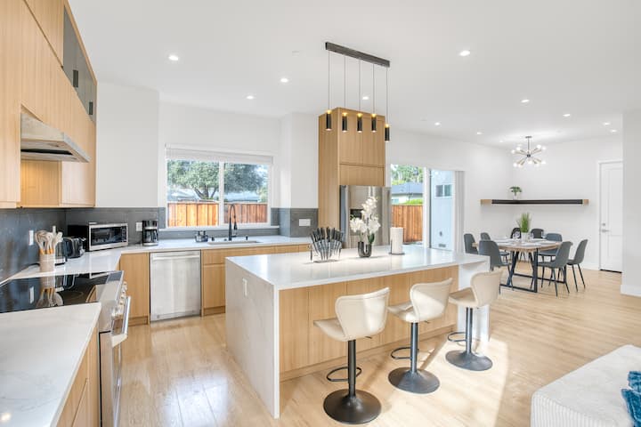 Luxury 4br/4ba San Jose Main House | New Build - San Jose, CA