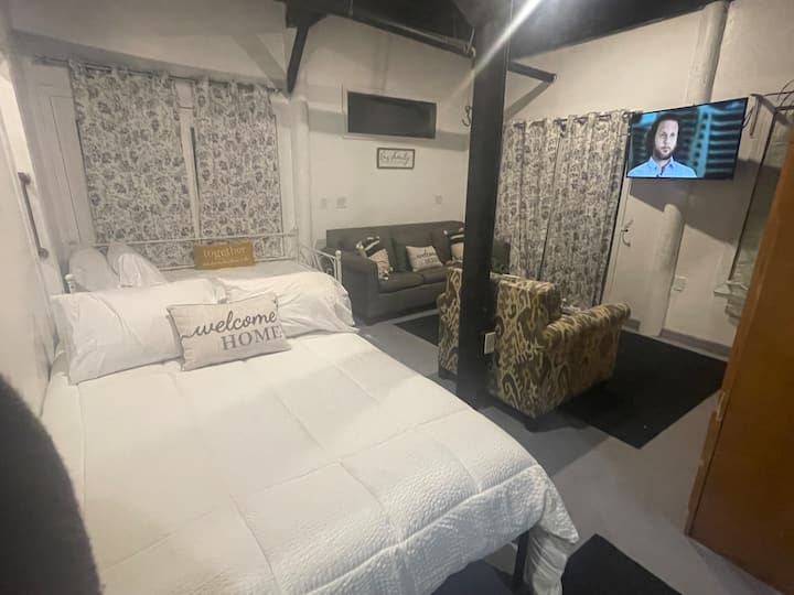 Simple Studio Steps From Uf - Gainesville, FL