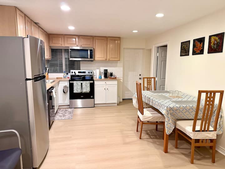 Private 3br Basement Suite Near I-15 - Loveland Living Planet Aquarium, Draper