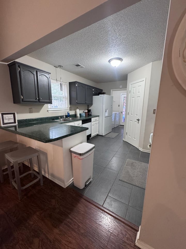 2 Br / 2ba Main House - Southaven - Southaven, MS