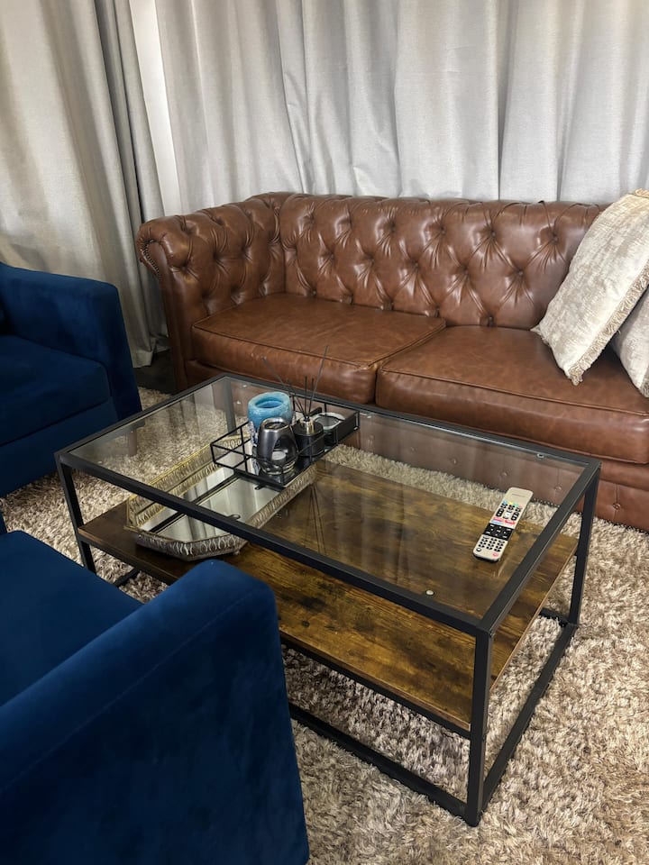 The Supreme Throne Stay - Johannesburg South