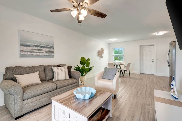 The Cozy Cove Ii | 3 Min To Beach - Cortez, FL