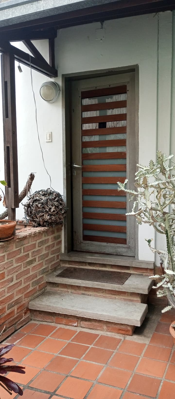 Apartamento En 2 Piso De Casa En La Florida. - Caracas