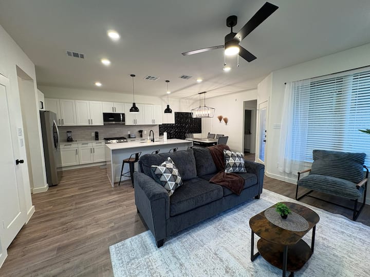 3br Waterfront Oasis With Lagoon Access - Dayton, TX