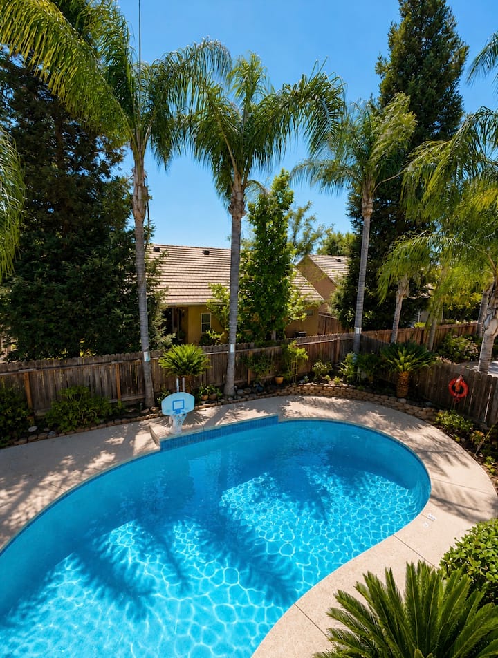 Spacius 4br Home W/ Large Private Pool - Millerton Lake State Recreation Area, Friant