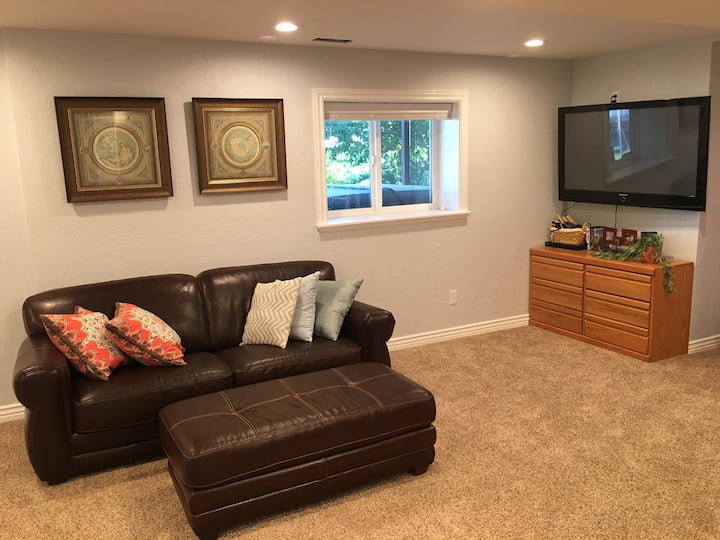 Lg, Basement Apt. W/private Entry In Solar Home - Sundance, UT