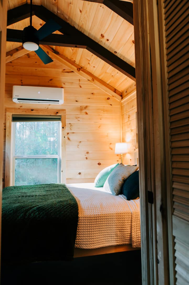 Hearth & Pine Cottage | Cozy Nature Escape - Westminster, SC
