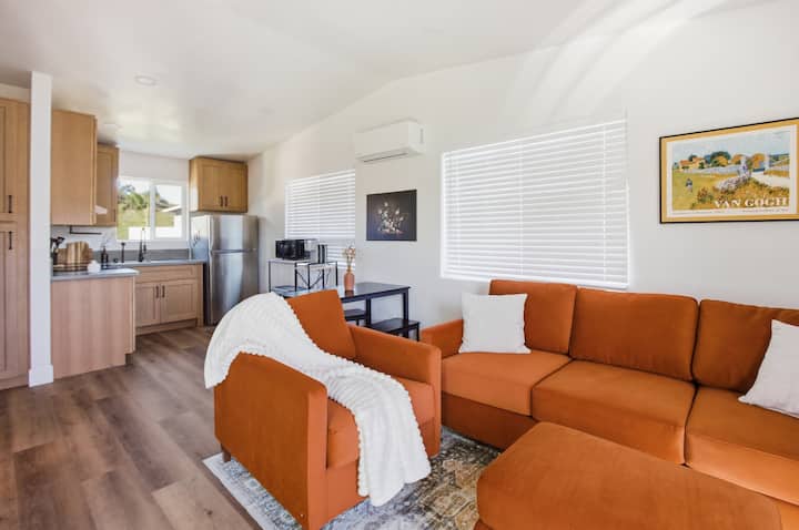 New! Bright And Private Guest House With Cozy Den - Chula Vista, CA